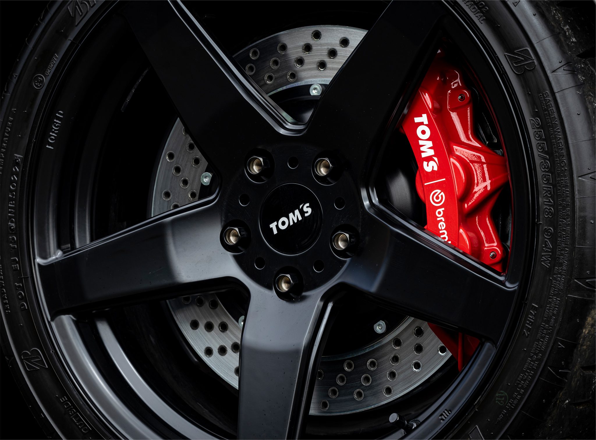 TOM'S GR YARIS - TOM'S