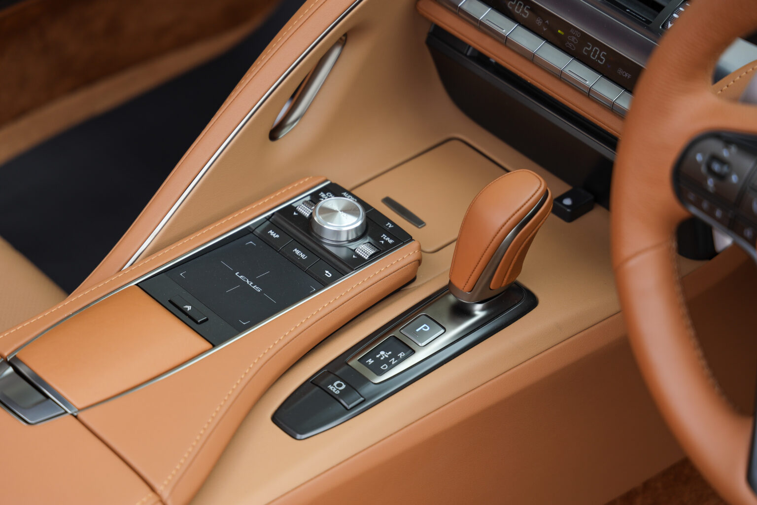 LEXUS LC CONVERTIBLE - TOM'S EDITION | TOM'S